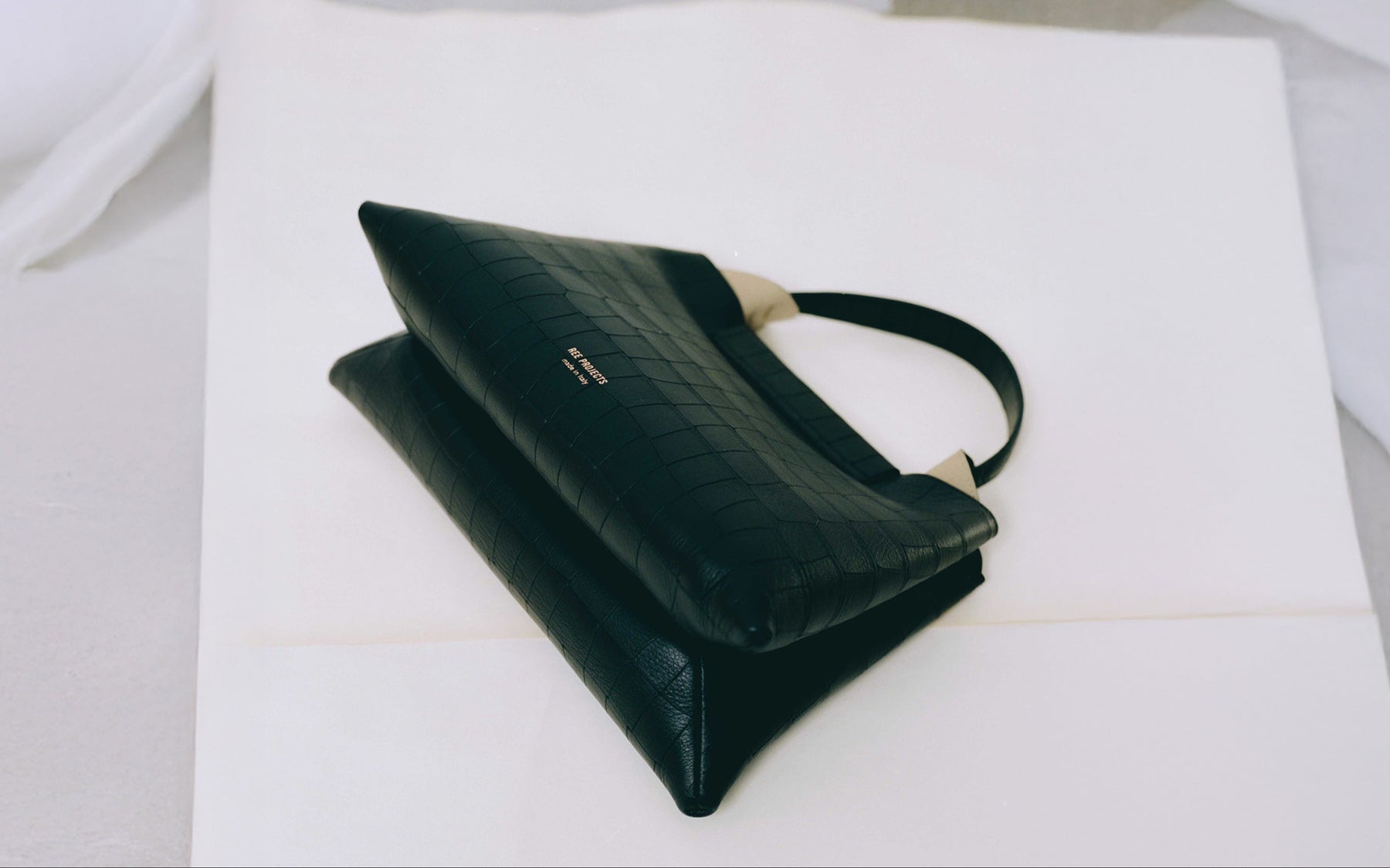 REE PROJECTS - Luxury bags, handcrafted in Italy